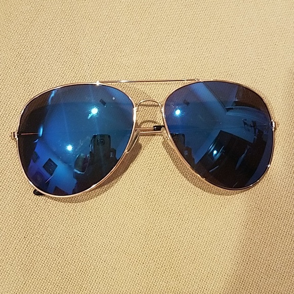 Accessories | Large Aviator Sunglasses Gold Frame Blue Lens | Poshmark